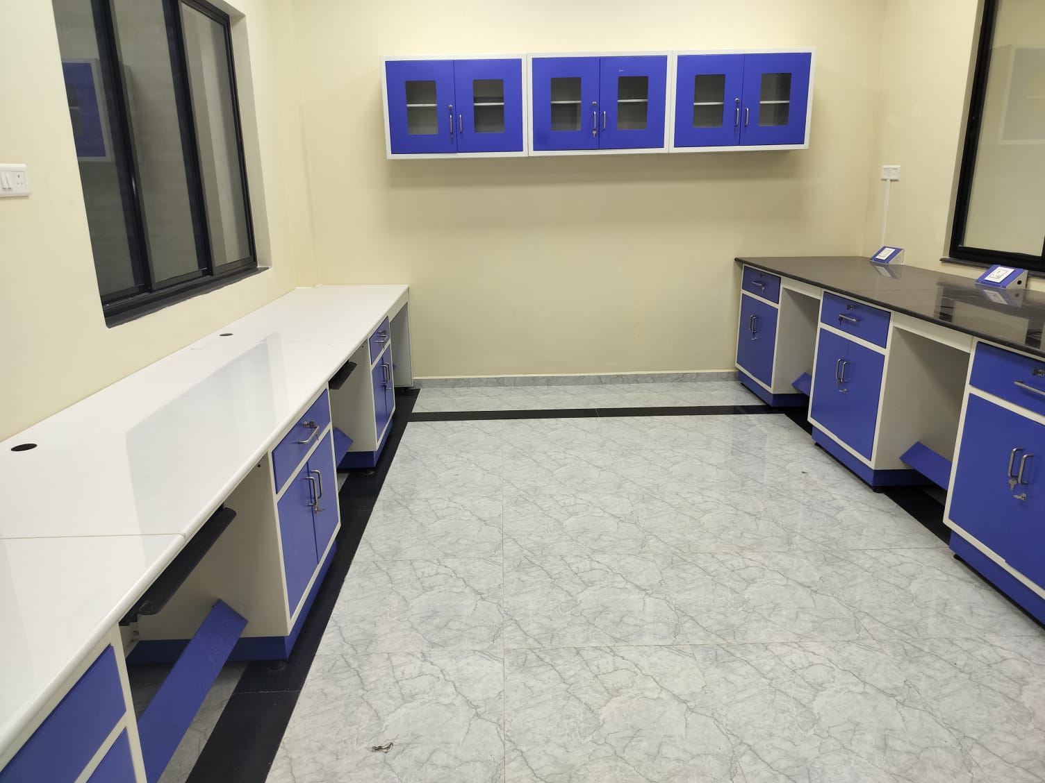 Lab Wall Cabinet in Kerala | Chennai, Coimbatore, Madurai Lab Storage ...